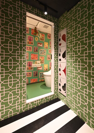 Reflet by remmy [新宿駅] 店舗デザイン.COM